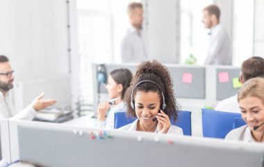 Funciones de un asesor de contact center: ¿Cuáles son?
